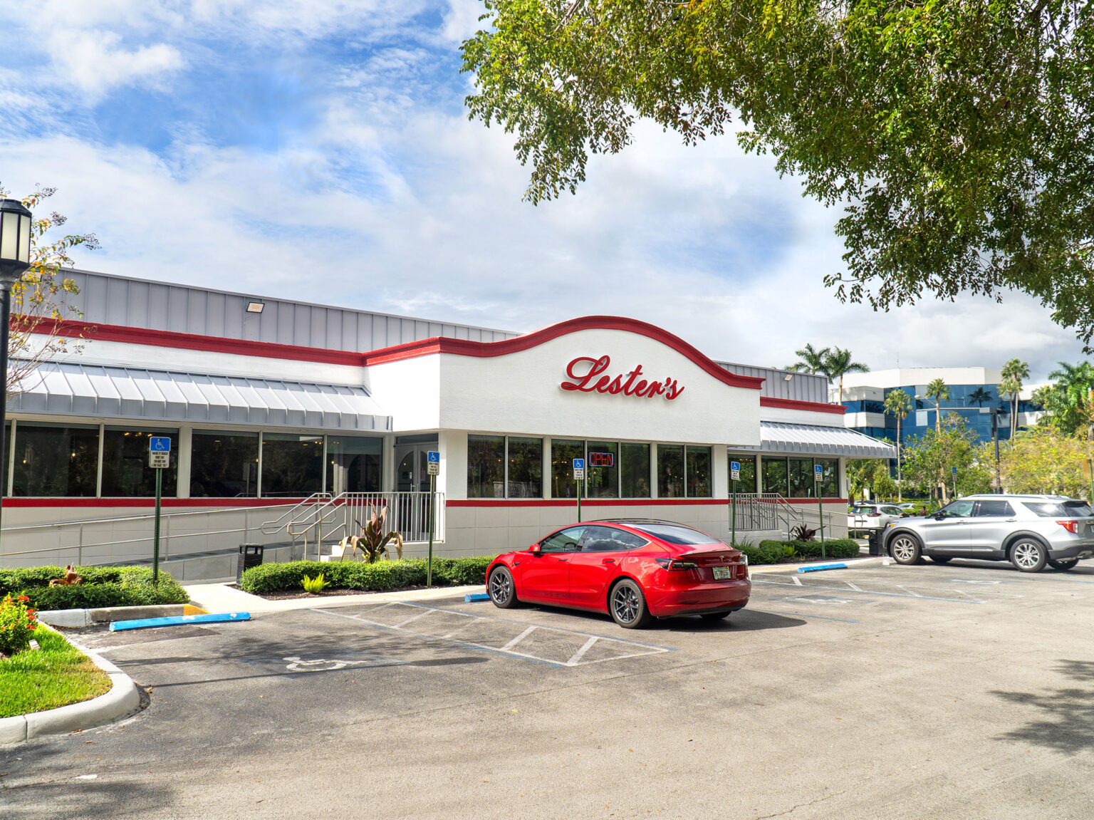 Locations – Lester's